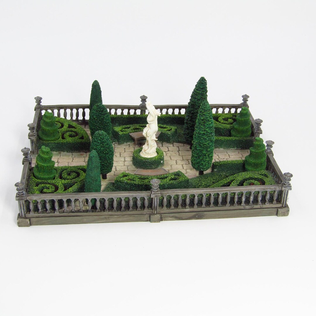 Miniature Formal Gardens Replica Model 10" X 8" With Topiary and Statue ...