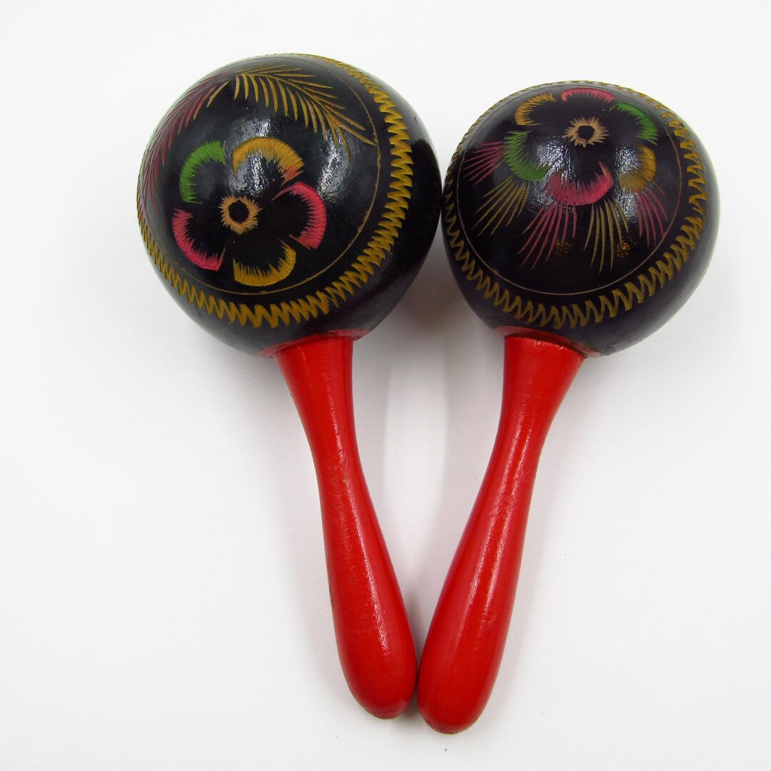 Pair Maracas – Aruba Vintage Hand Carved Etched Painted Handheld ...