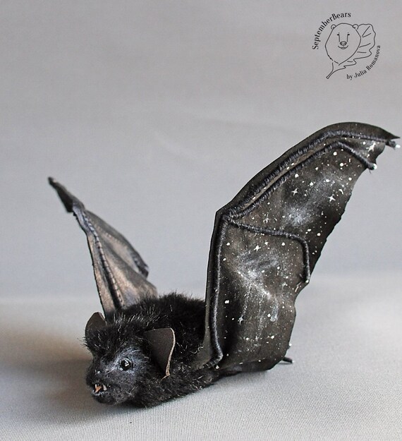 Realistic Bat - Asesores