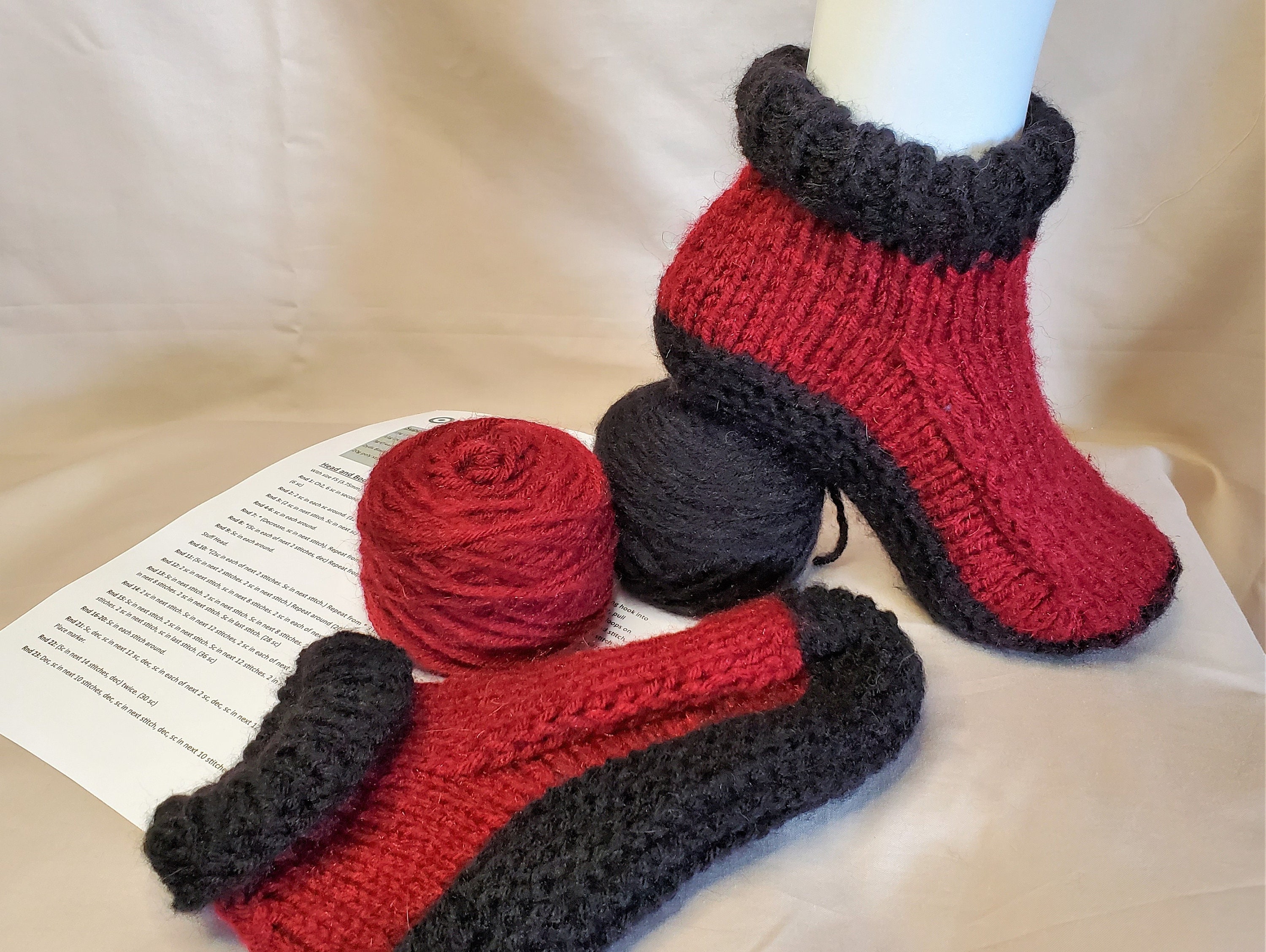 Stay at Home Slipper, Easy to Knit Slipper, DIY Yarn Kit - Etsy