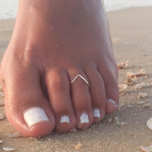 Chevron Toe Ring-dainty Toe Ring-tiny Toe Ring-delicate Toe | Etsy