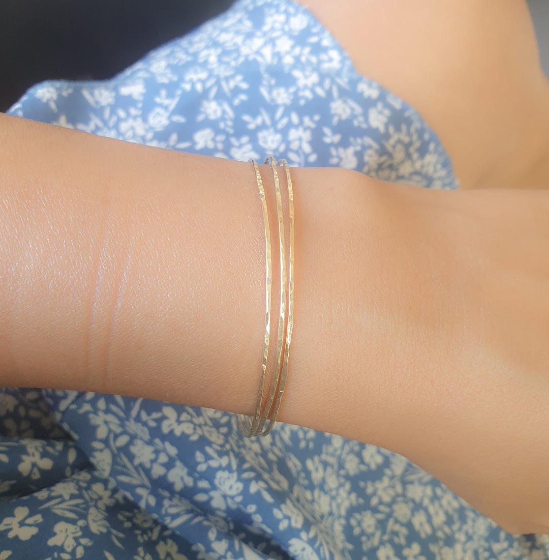 Thin Hammered Wire Bracelet, Skinny Hammered Bangle, Minimalist Stackable Bracelet, Thin ...