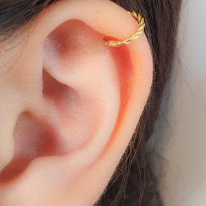 Silver Twisted Metal Seamless Clicker Hoop Ring, Classic Rope Hoop ...