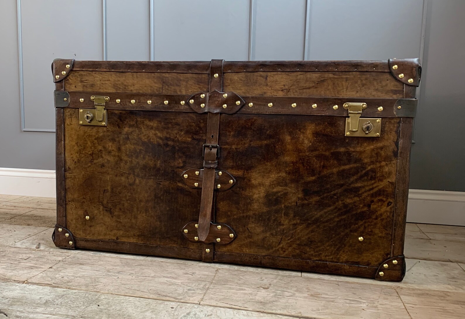 English Handmade Leather Coffee Table Trunk - Etsy