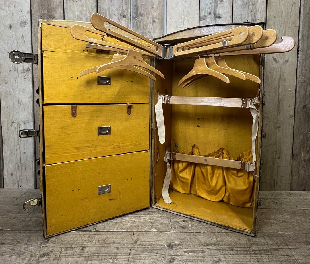 Cosmopolis 1920s Wardrobe Travel Trunk, Luxury Luggage - Etsy