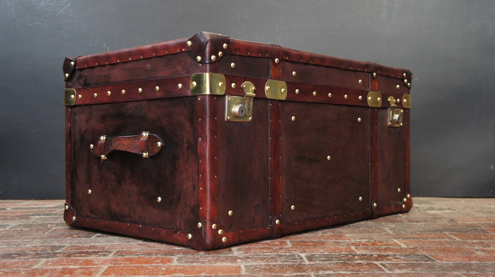 English Handmade Leather Coffee Table Trunk - Etsy