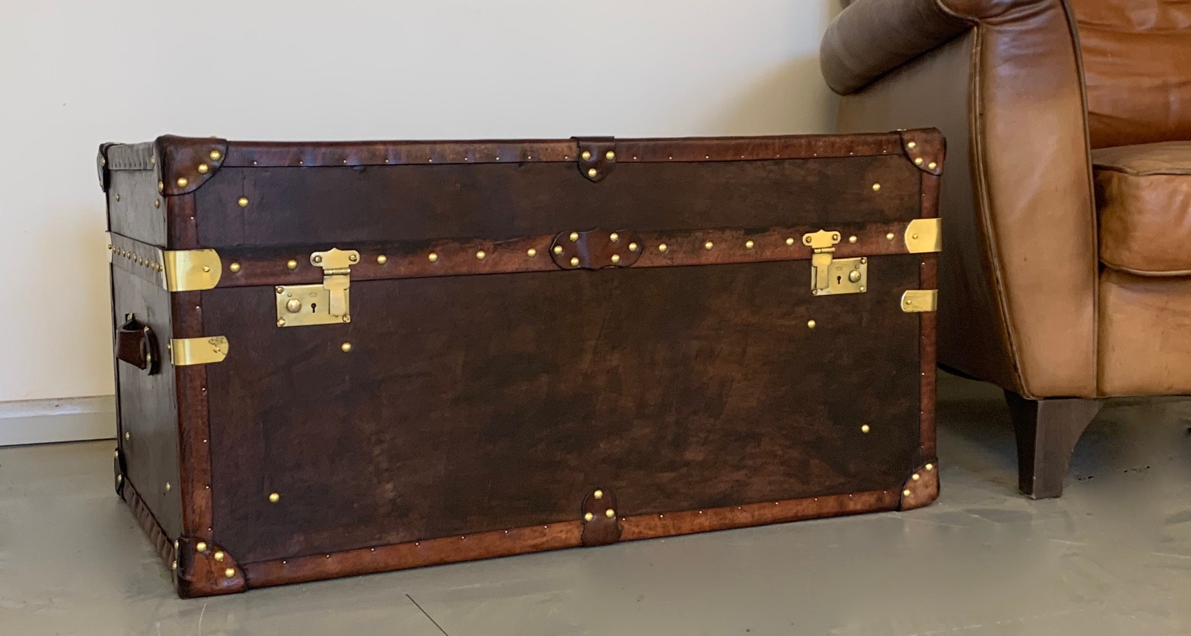 English Handmade Luxury Leather Coffee Table Trunk - Etsy