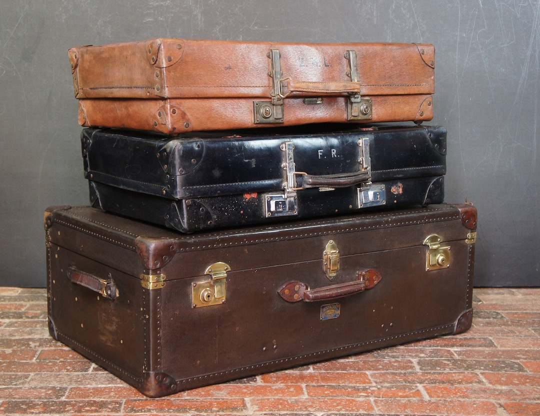 Set of English Antique Suitcases Sold Out of Harrods Department Store ...