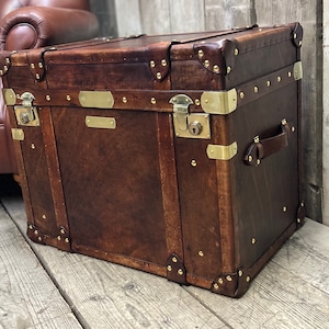 Luxury Leather Chestnut Brown Trunk Table - Etsy