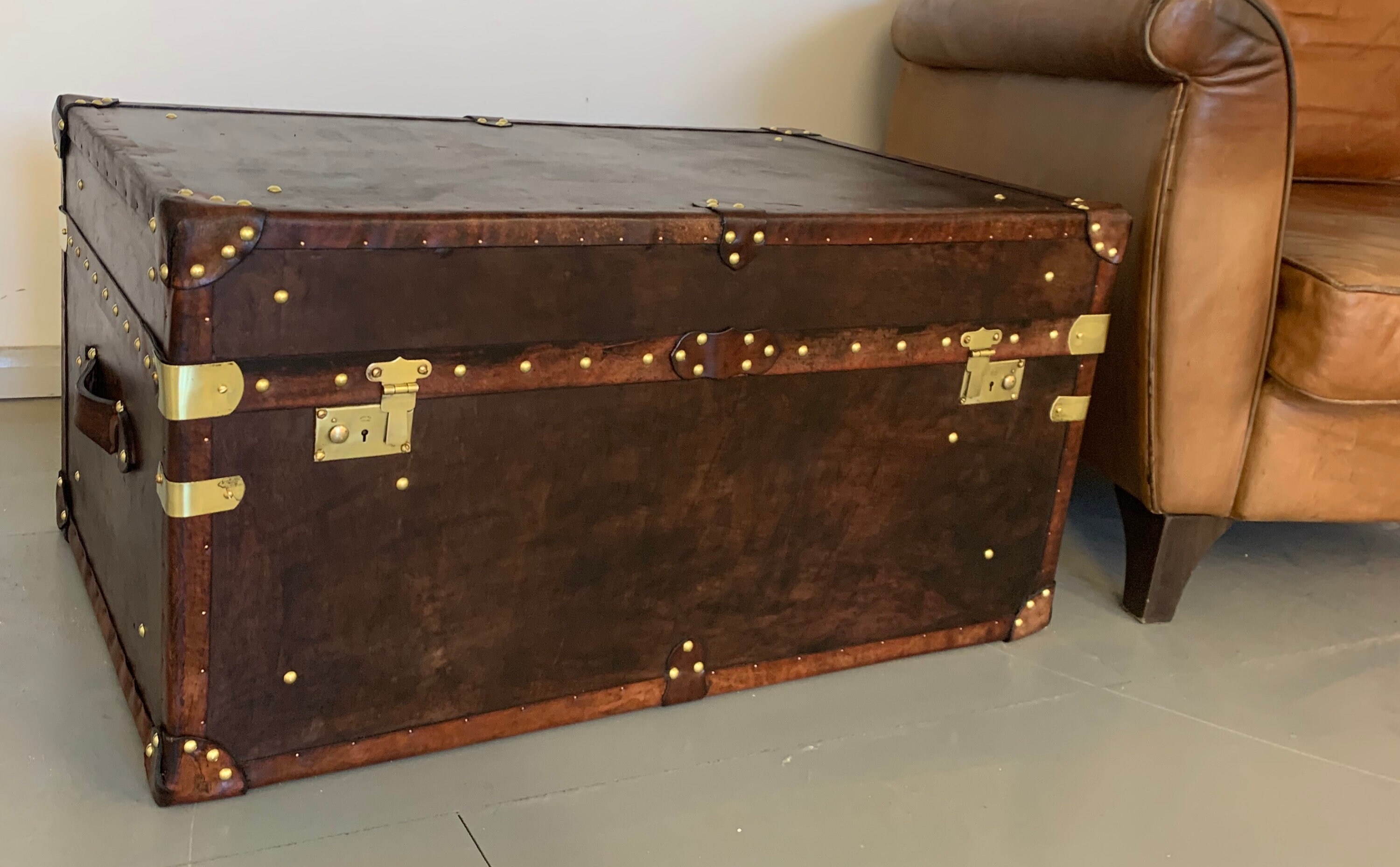 English Handmade Luxury Leather Coffee Table Trunk - Etsy