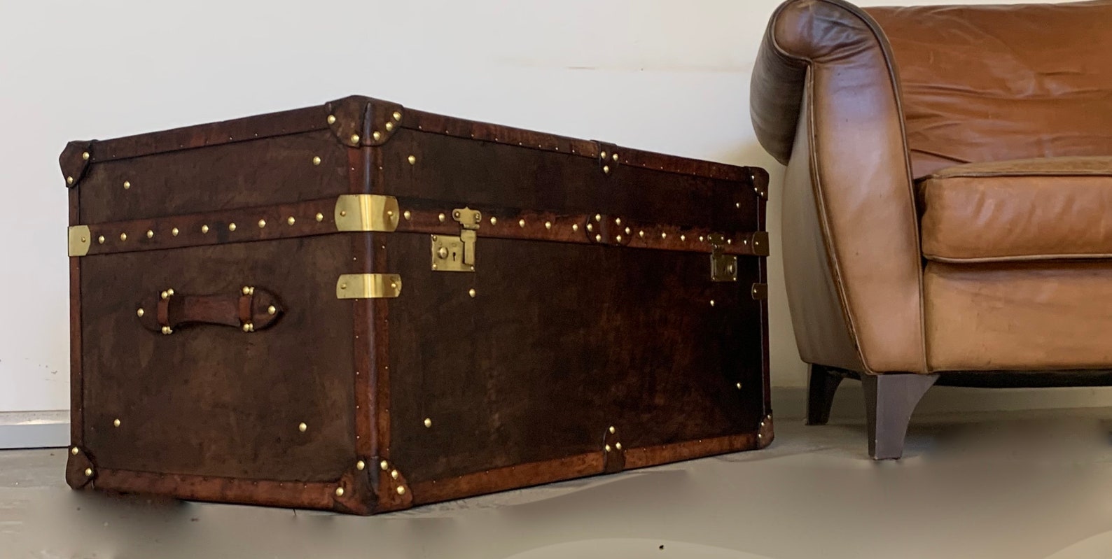 English Handmade Luxury Leather Coffee Table Trunk - Etsy Canada