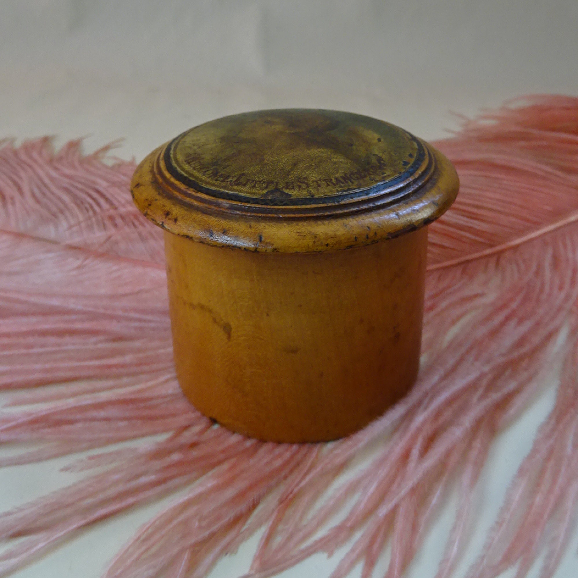 Vintage 1920s/20s 1930s/30s Wooden Treen POWDER POT & PUFF - Etsy