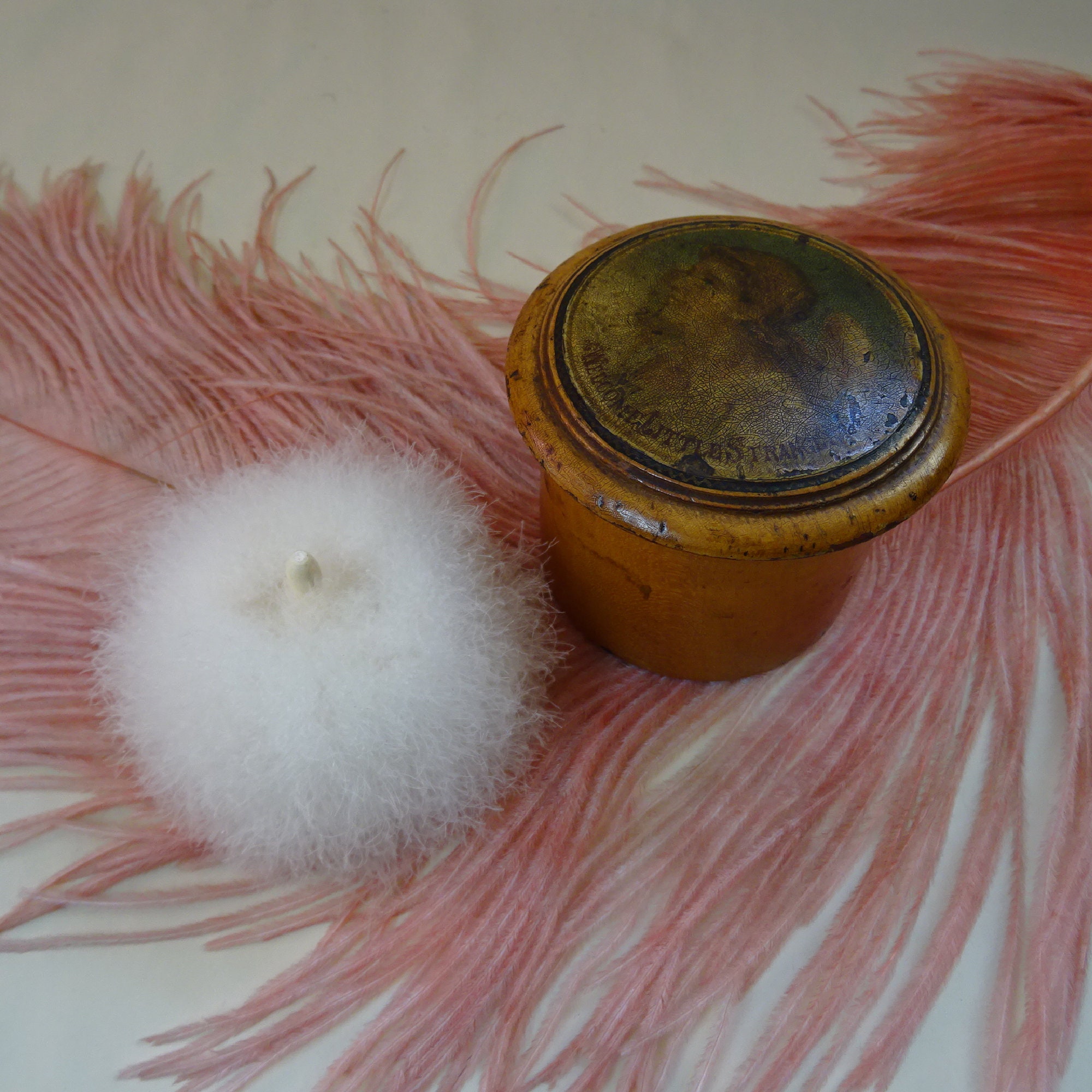 Vintage 1920s/20s 1930s/30s Wooden Treen POWDER POT & PUFF - Etsy