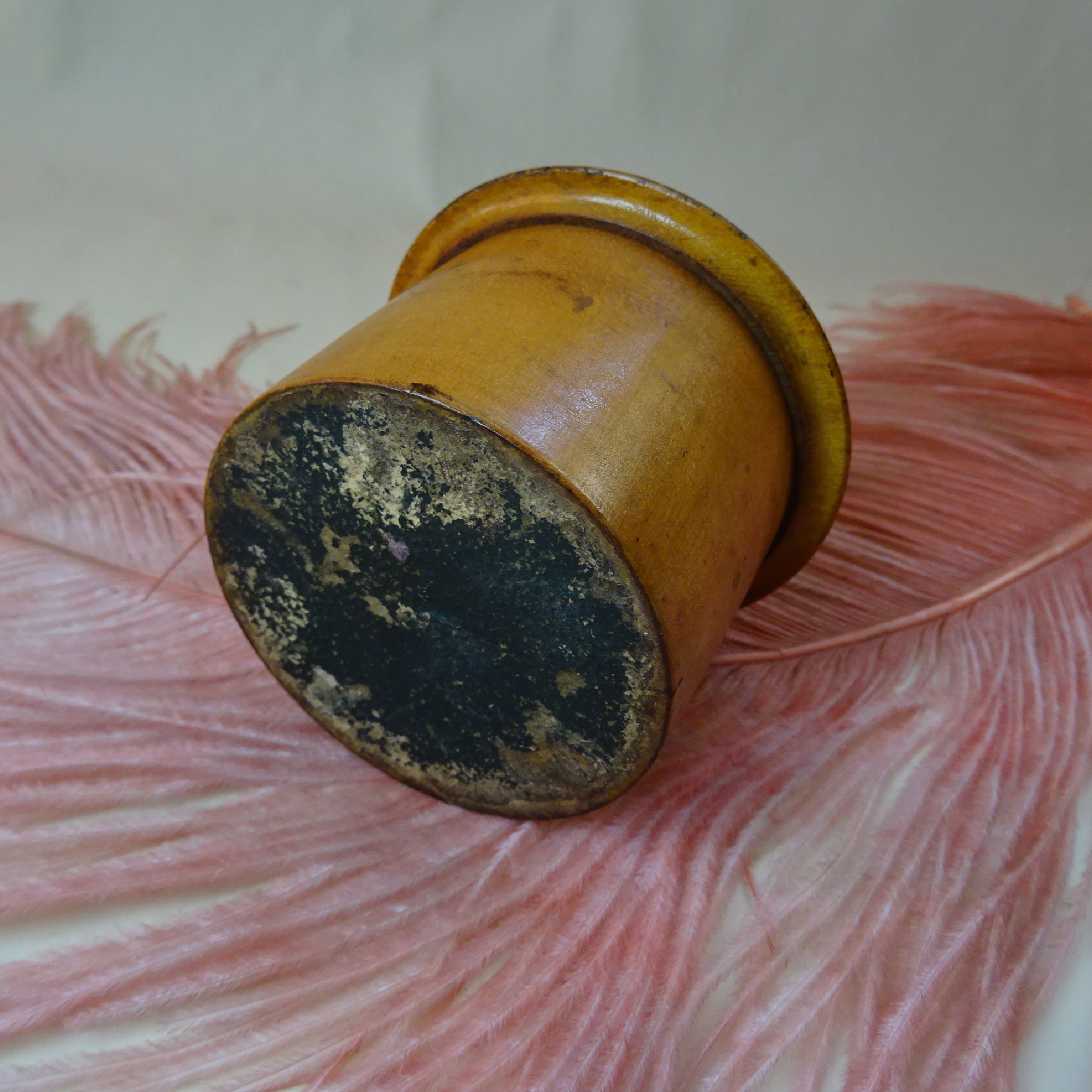 Vintage 1920s/20s 1930s/30s Wooden Treen POWDER POT & PUFF - Etsy