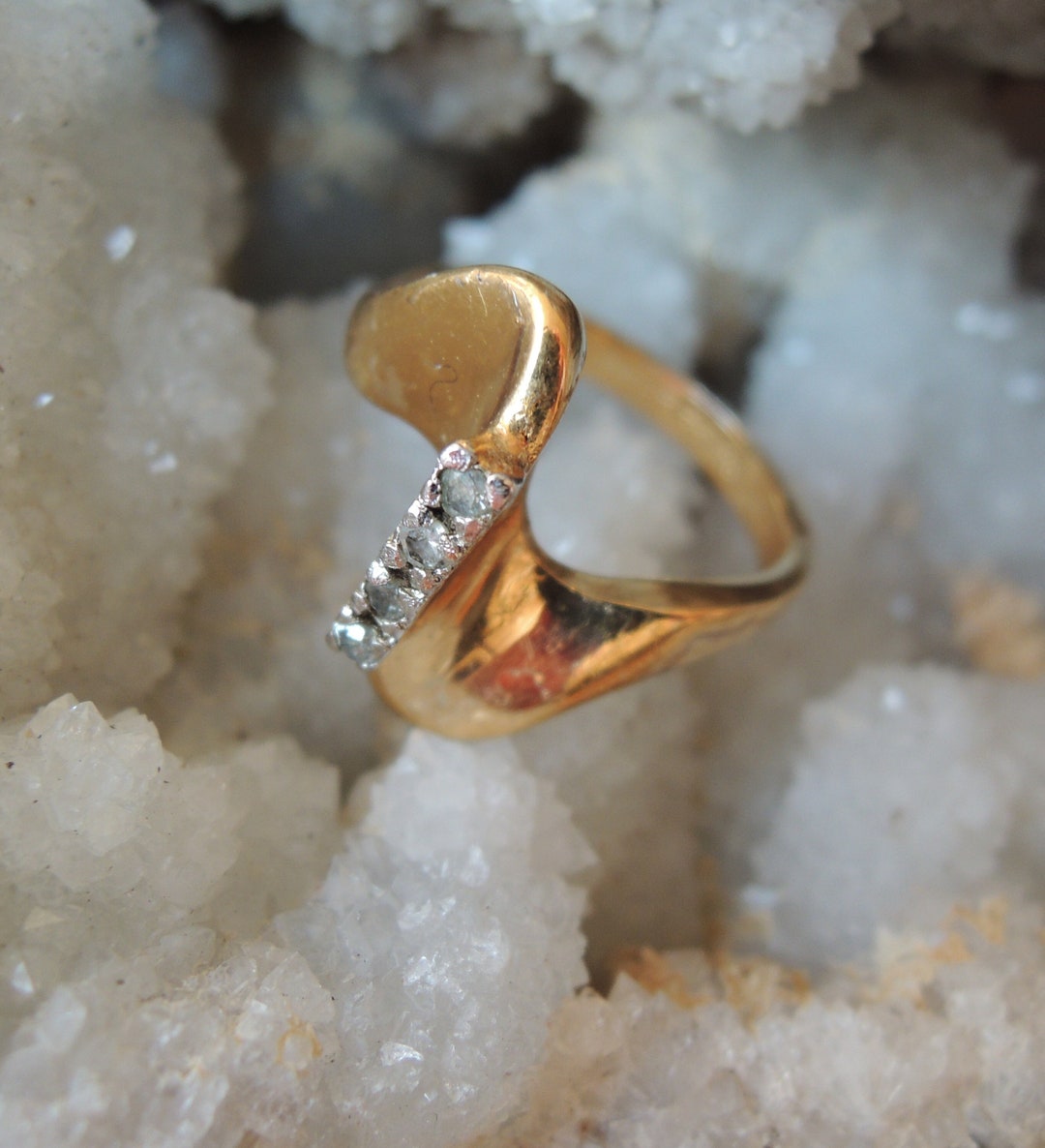 Crystal Swish Channel Ring 18kt HGE Size US 7 Signed ESPO Vintage 1960s ...