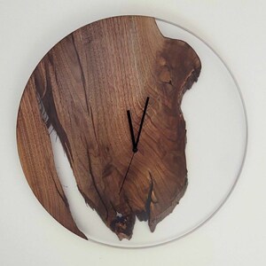 Walnut and Resin Clock Wood Clock Wood and Resin Clock Wood and Epoxy ...