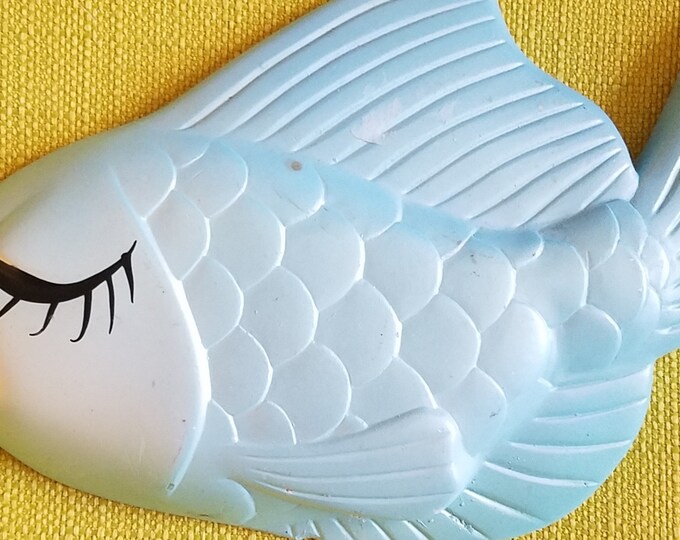 Vintage 50s 60s Baby Blue Chalk Swimming Fish W Long Eyelashes & Red ...