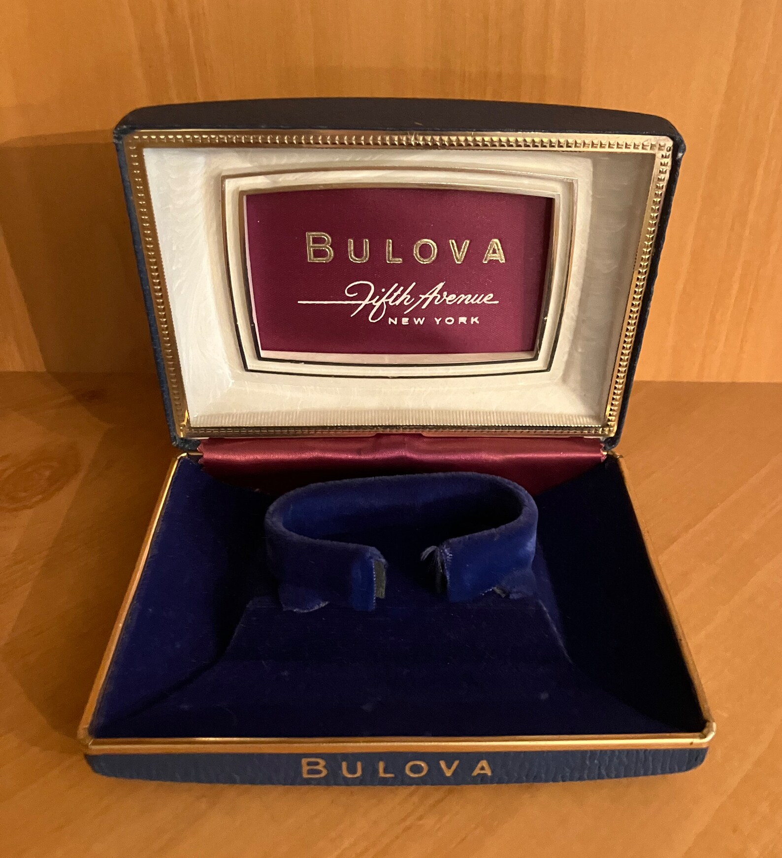 Vintage BULOVA Fifth Avenue New York Watch Box Navy Blue Box - Etsy