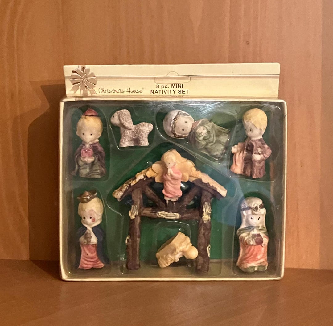 Vintage 8 Piece Miniature Polystone Nativity Set by Greenbrier in ...
