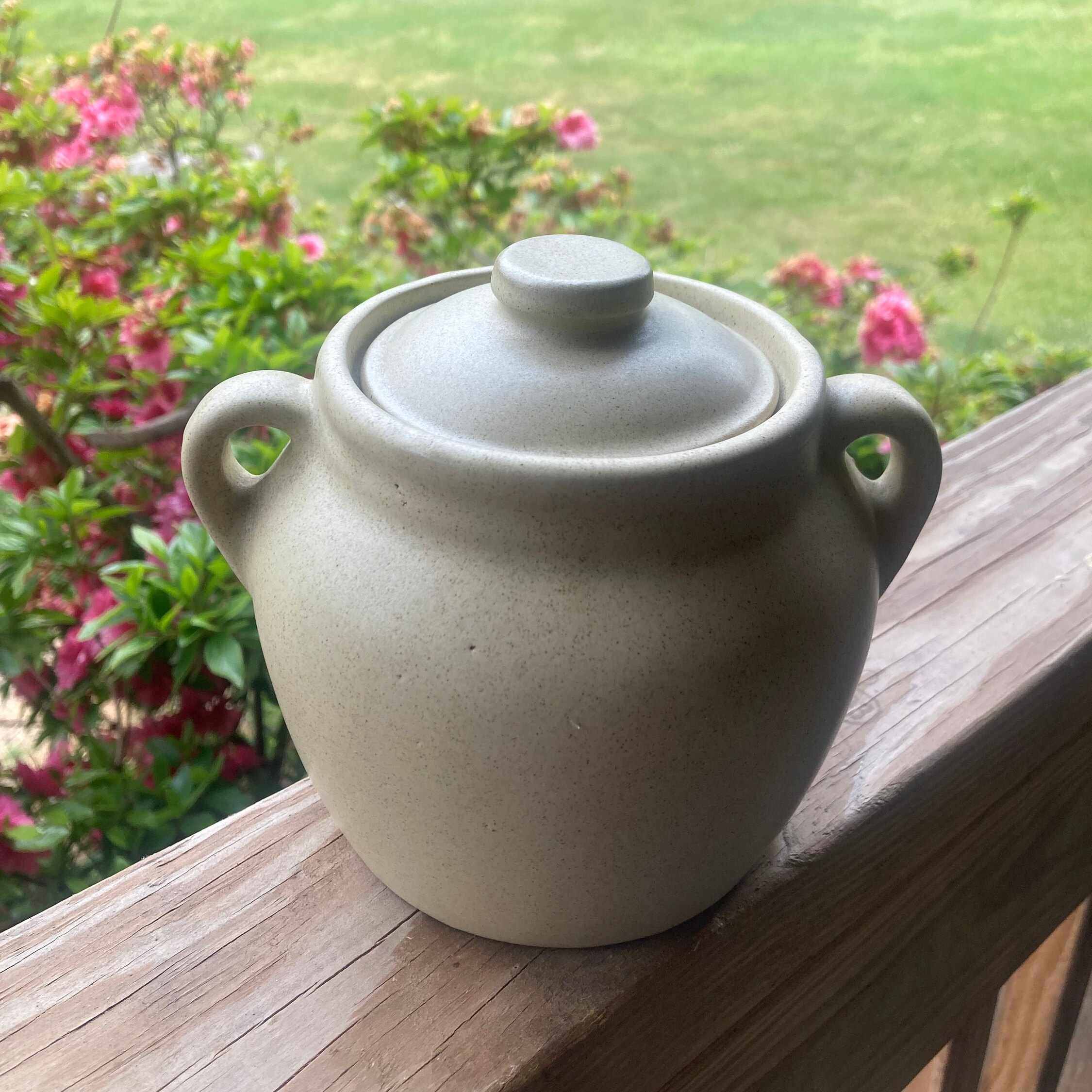 Western Stoneware Monmouth Vintage Lidded Bean Pot in Pale Yellow Small ...