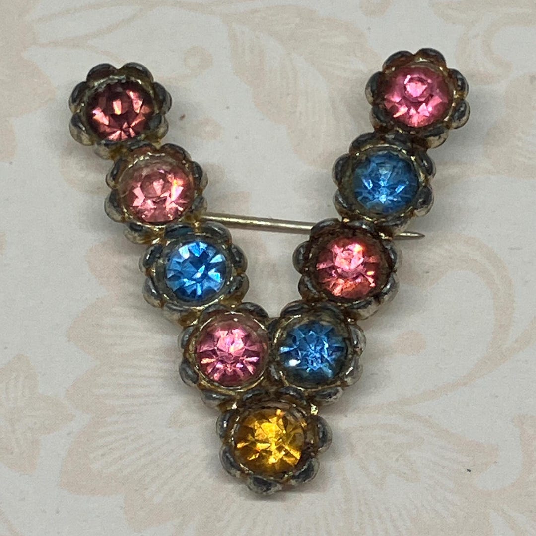Little Nemo Antique Silver Tone Rhinestone V for Victory Brooch; Post ...