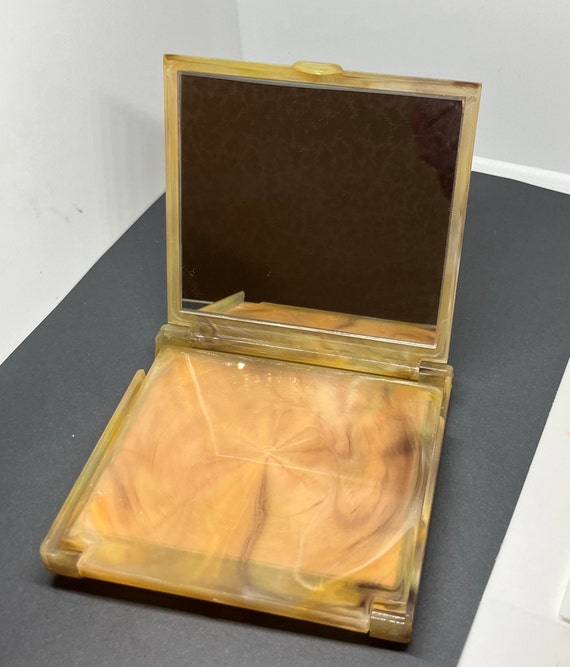 Trina Vintage Celluloid Tri Fold Mirror Compact; Trin… - Gem