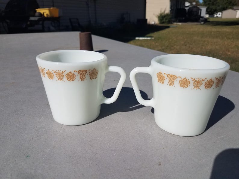 Vintage Lot of 2 PYREX Butterfly & Flowers Gold White Milk Glass Coffee ...