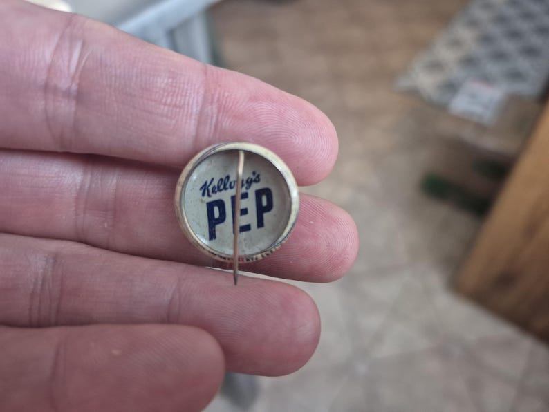 1945 Kellogg's Harold Teen Comic Strip Pin PEP Cereal Promo Button Nice ...