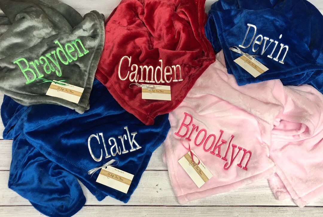 Personalized Custom Soft Blanket With SERIF BLOCK Name - 9 Colors to ...