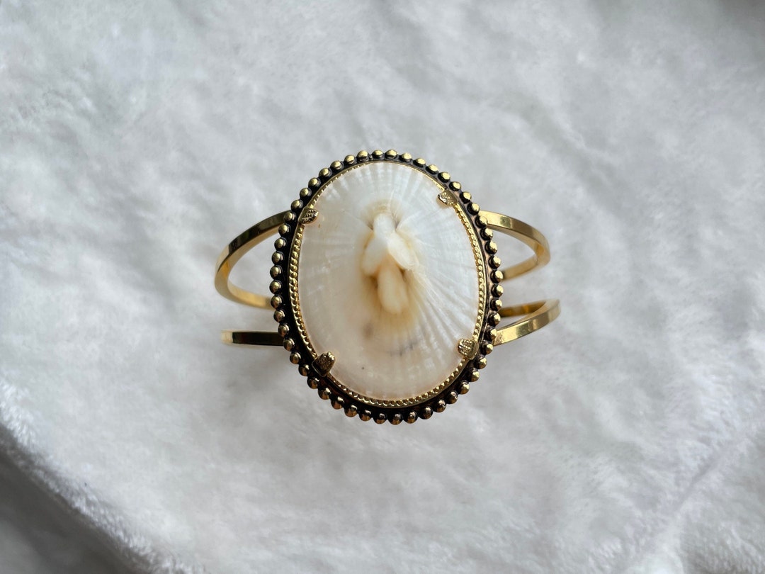 Vintage Retro Shell Hinged Bangle Bracelet, Retro Ocean Beach Shell ...