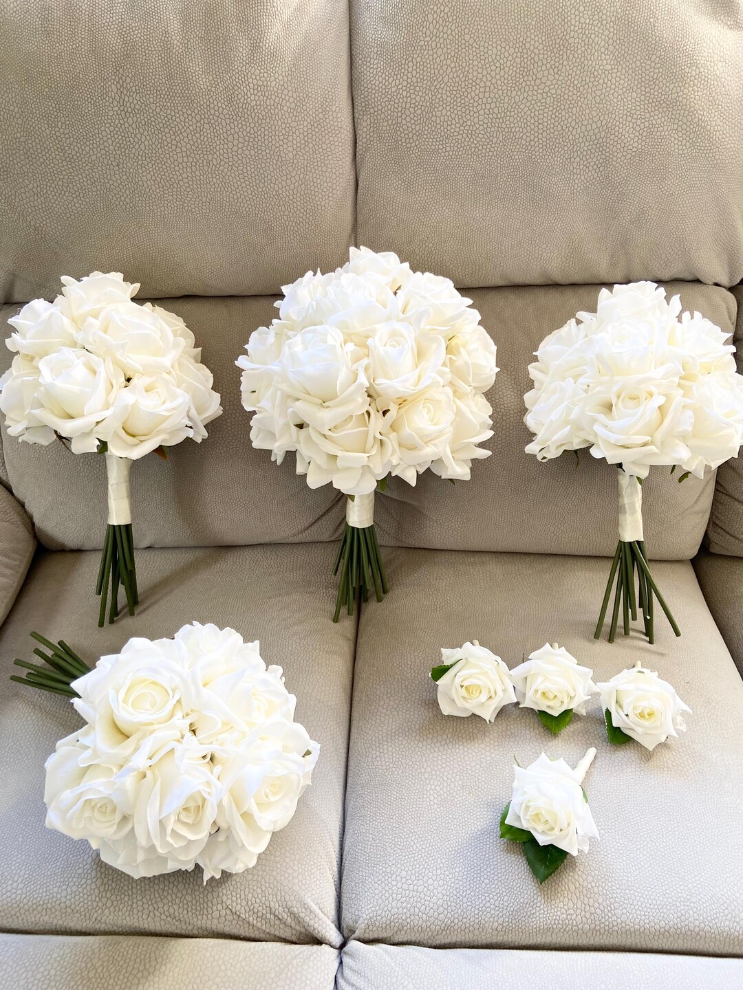 For Natalie - Bride and 4 X Bridesmaids Plus Buttonholes White Roses ...