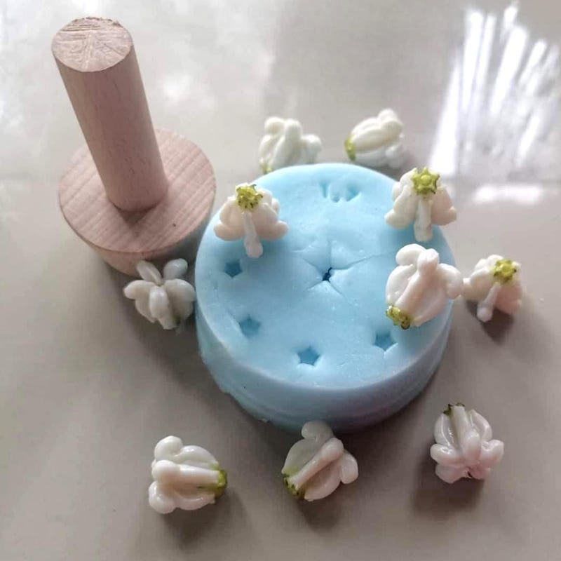 Chocolate Molded Flowers - Etsy