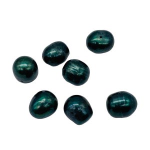 7 Deep Emerald Green Freshwater Pearls: Shimmering Jewelry Beads - Etsy