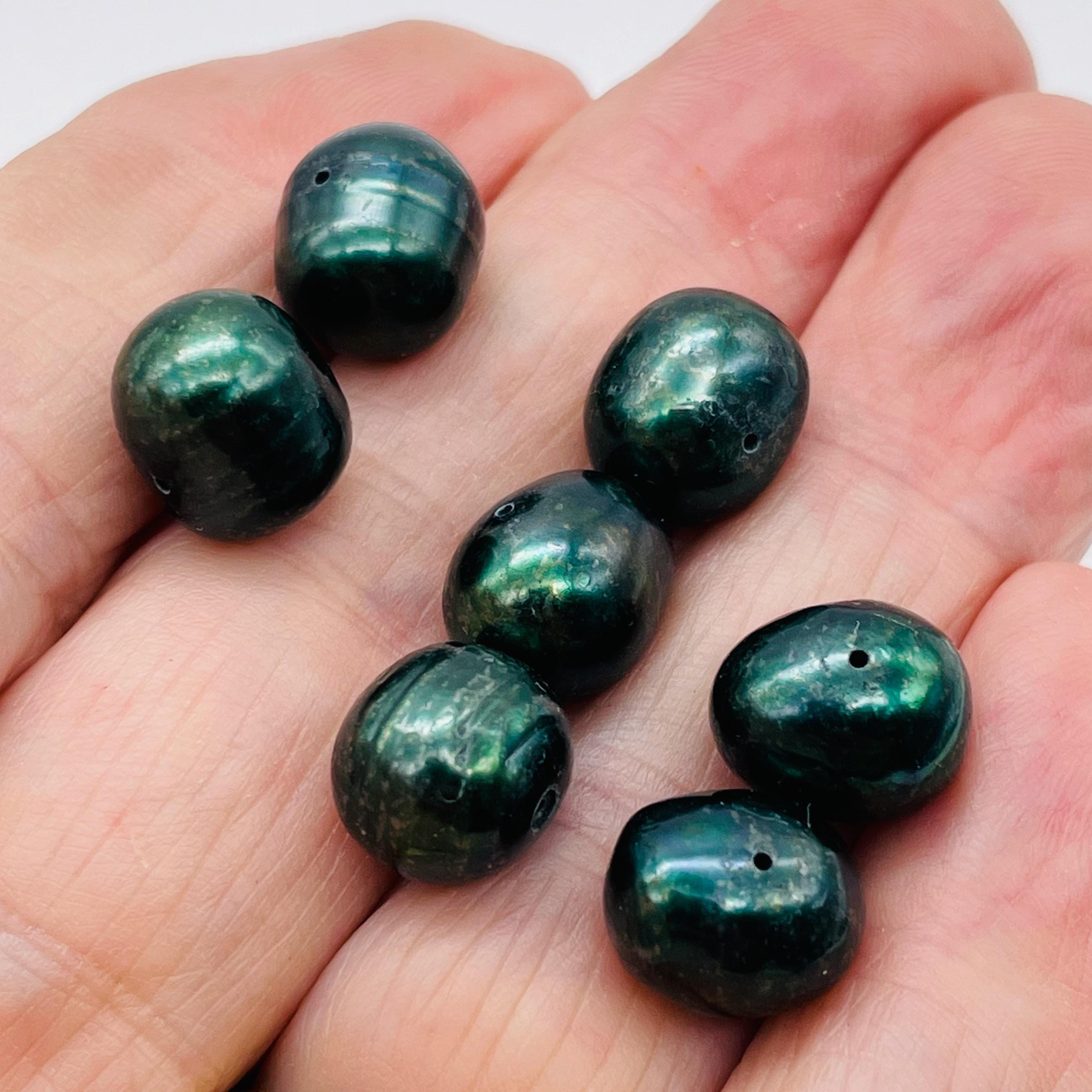 7 Deep Emerald Green Freshwater Pearls: Shimmering Jewelry Beads - Etsy