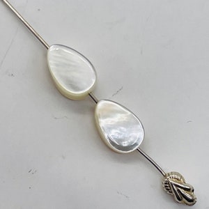 Perfect Natural Mother of Pearl Shell Beads | 12x8x2.5mm | White } 2 ...