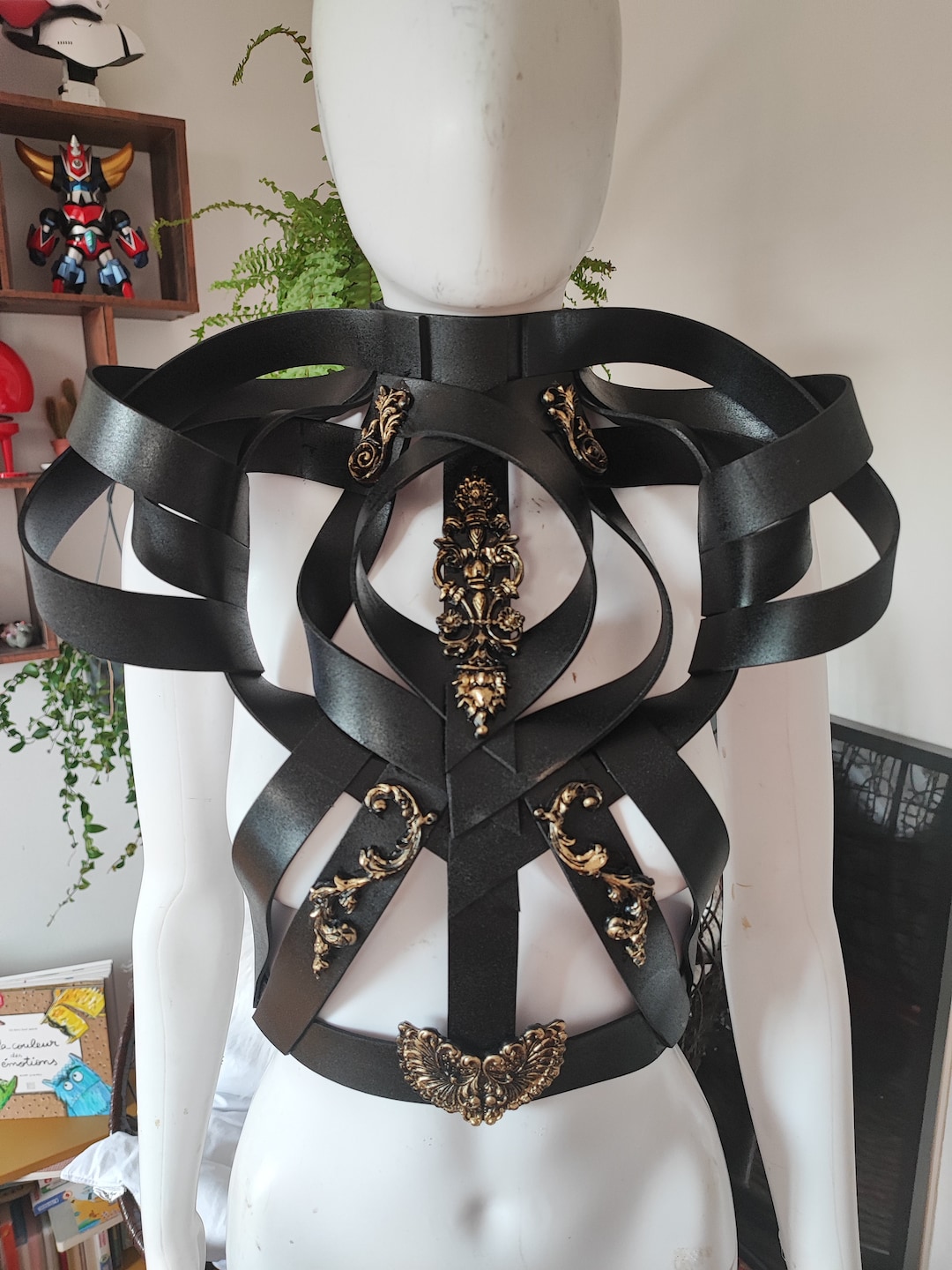 Chestplate - Top Fraise Au Loup Design - Geometric Fashion Avant Garde ...