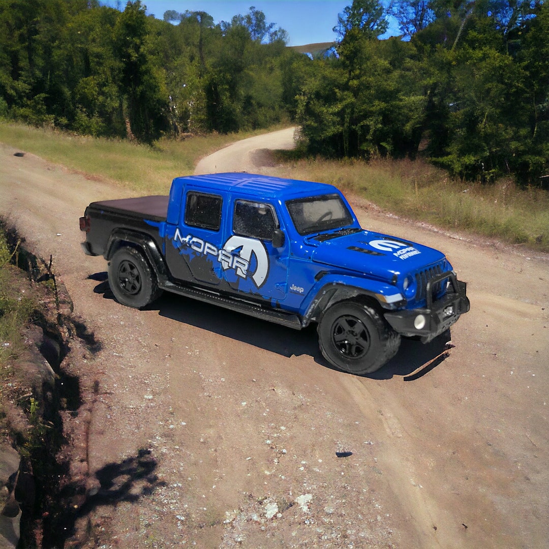 Jeep Gladiator Pickup Truck With Modern Truck Mopar Scale 1:64 Die Cast ...