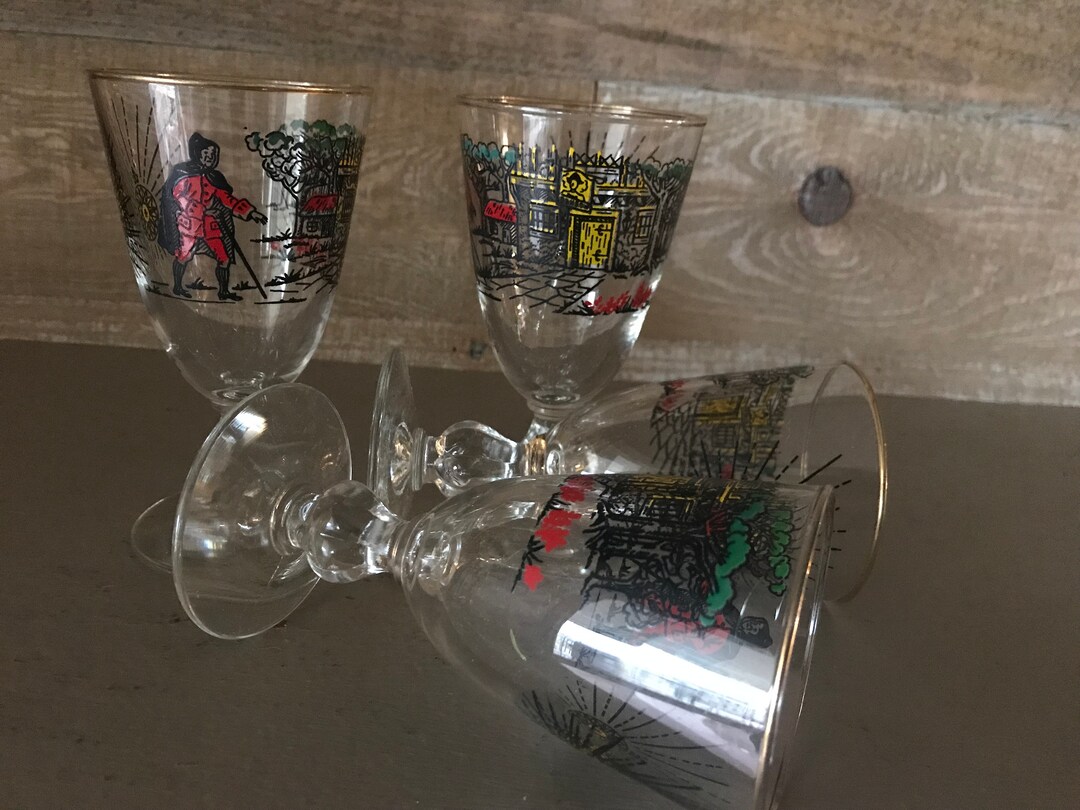 Hunter Liquor Bar Glasses With Bar Scene and Man Cane Gun Set of Four ...