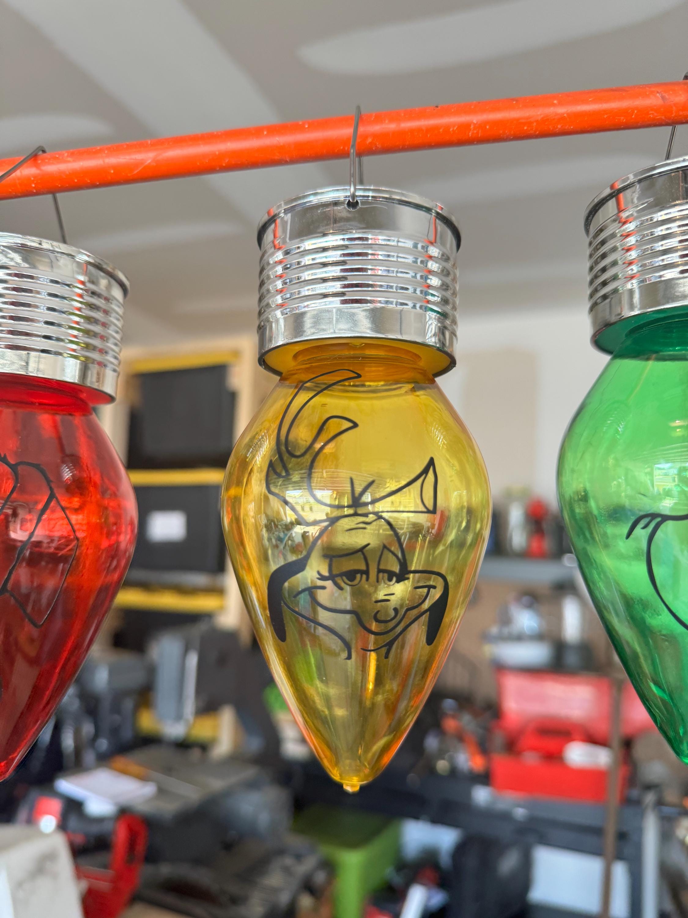 Grinch and Friends Max, Cindy Lou and Grinch Hand Solar Light Bulb ...
