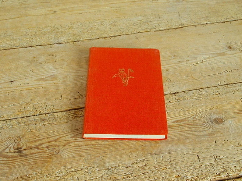 Vintage flower book flora field guide 120 pages floral | Etsy