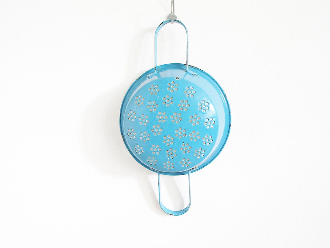 Vintage Blue Enamel Colander With Two Handles, Simple Metal Sieve ...