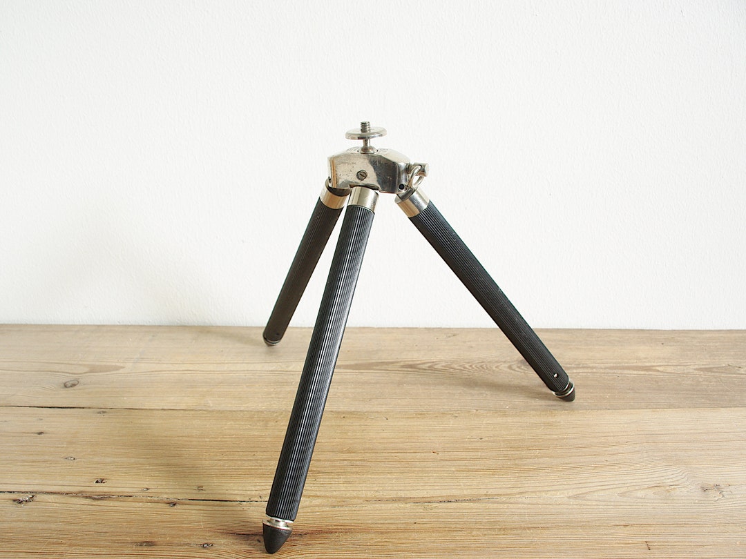 Vintage Camera Tripod With Extendable Legs, Compact for Trips, Table or ...
