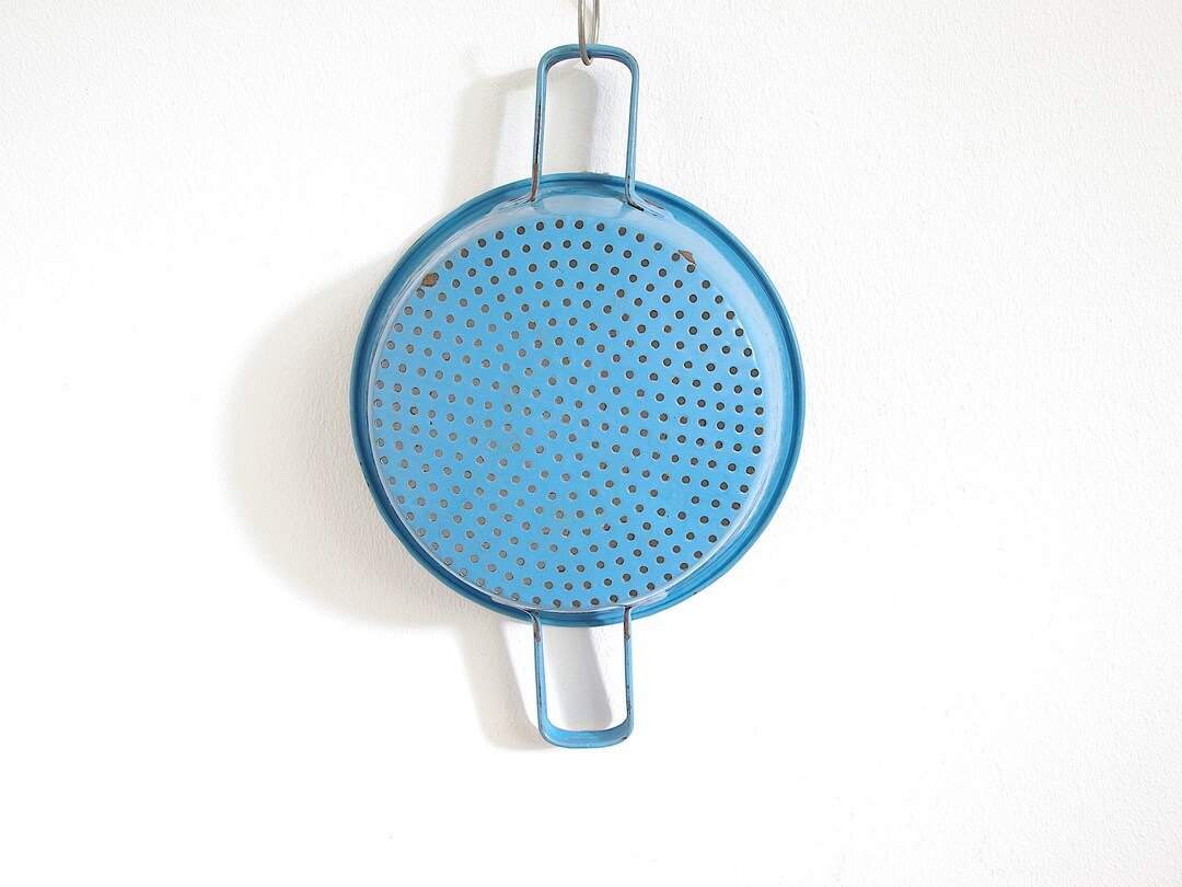 Vintage Blue Enamel Colander With Two Handles, Simple Metal Sieve ...
