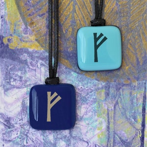 Fehu. Rune Wealth. Feoh. Rune Stone. Ancient Runes. Amulet Protection ...