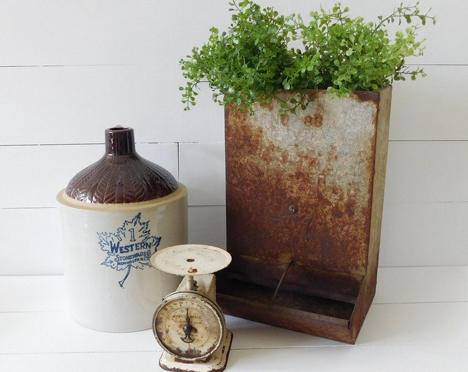Vintage Galvanized No. 88 Sanitary Feeder, Farmhouse Decor, Chicken ...