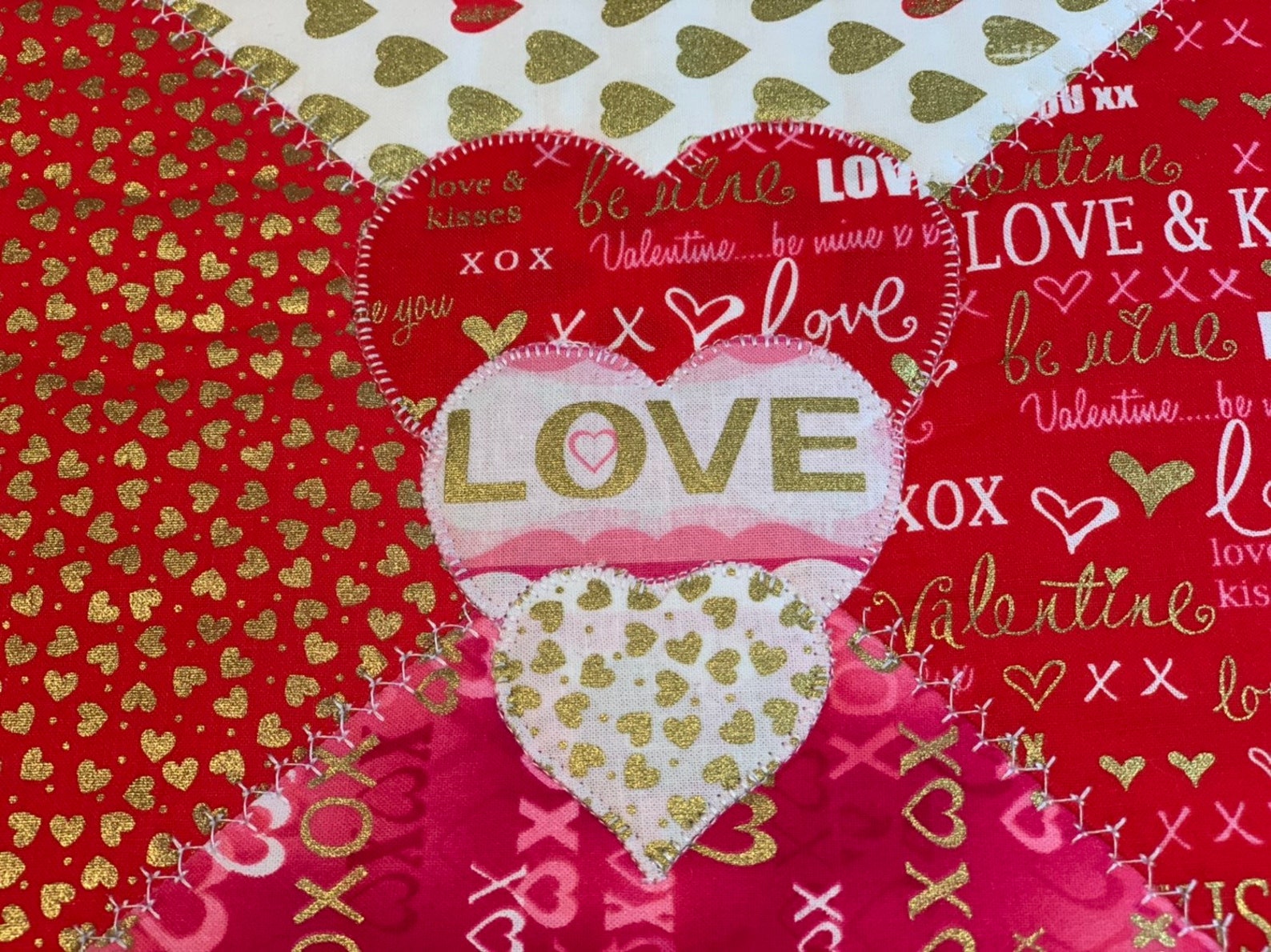 Quilted Valentines Table Topper - Etsy