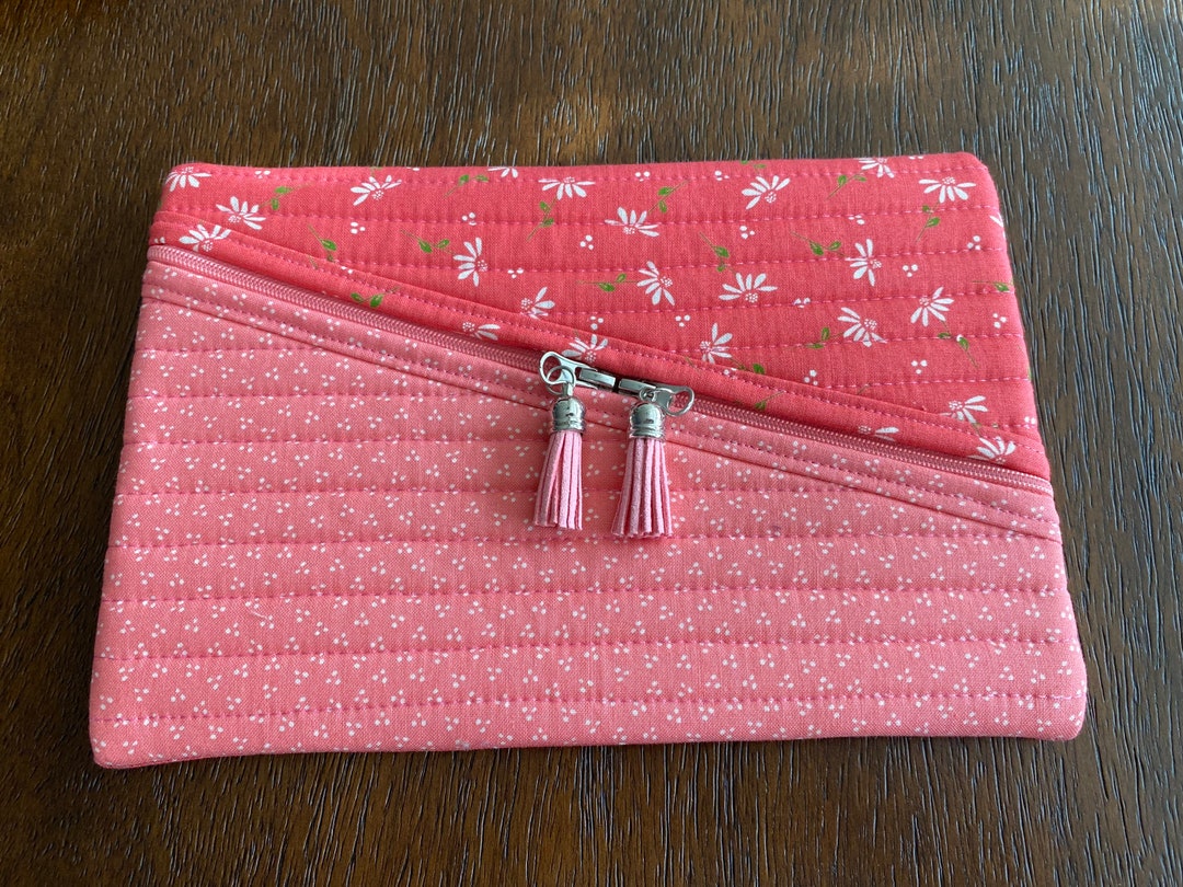 Quilted Two Tone Zipper Pouch - Etsy