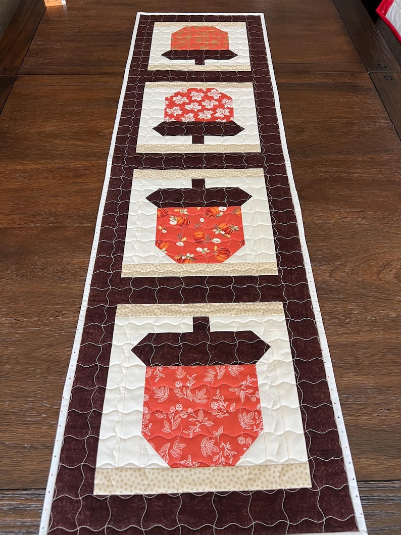 Quilted Fall/thanksgiving Acorn Table Runner - Etsy