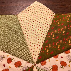 Quilted Fall/thanksgiving Table Topper - Etsy