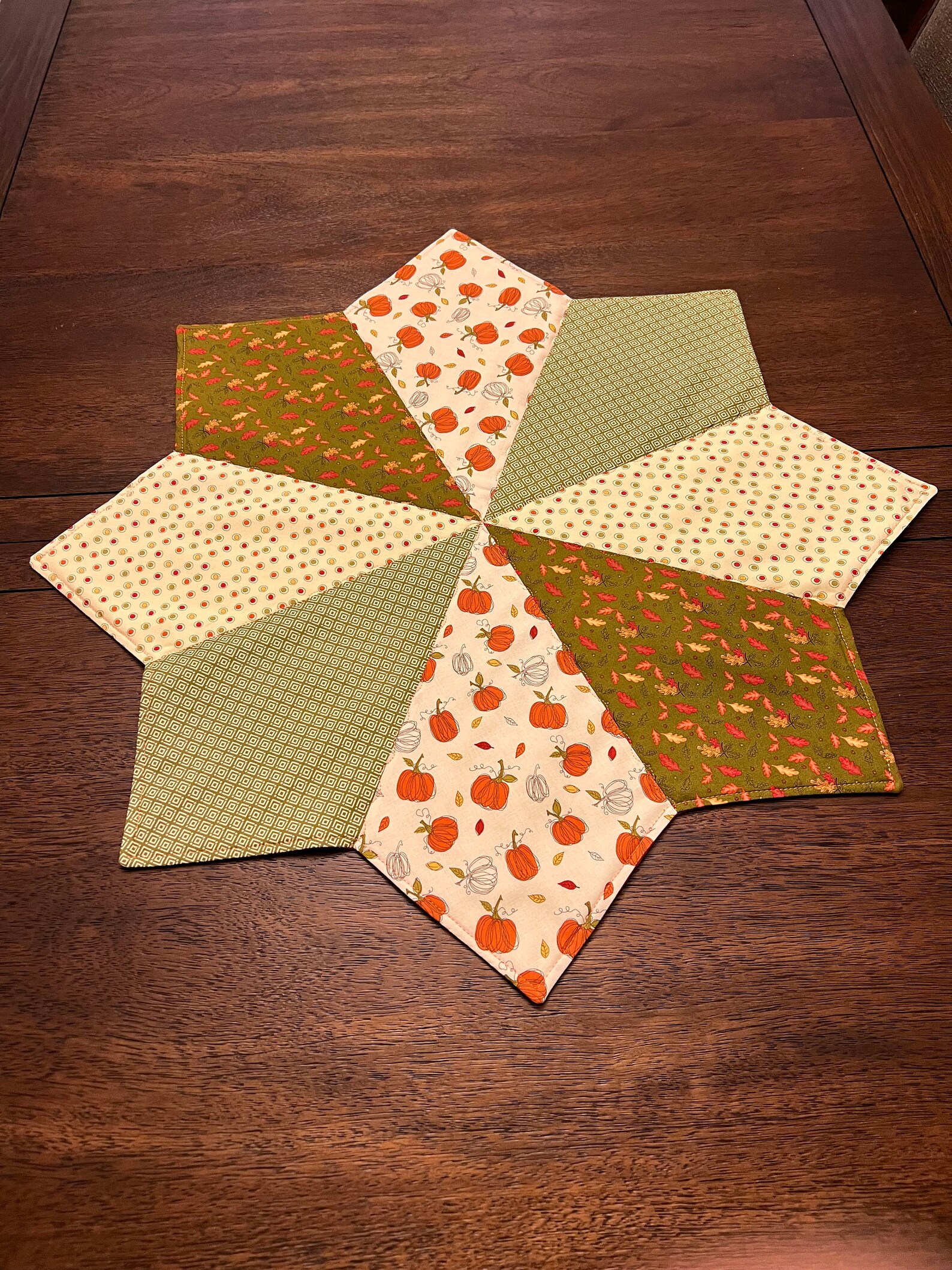Quilted Fall/thanksgiving Table Topper - Etsy